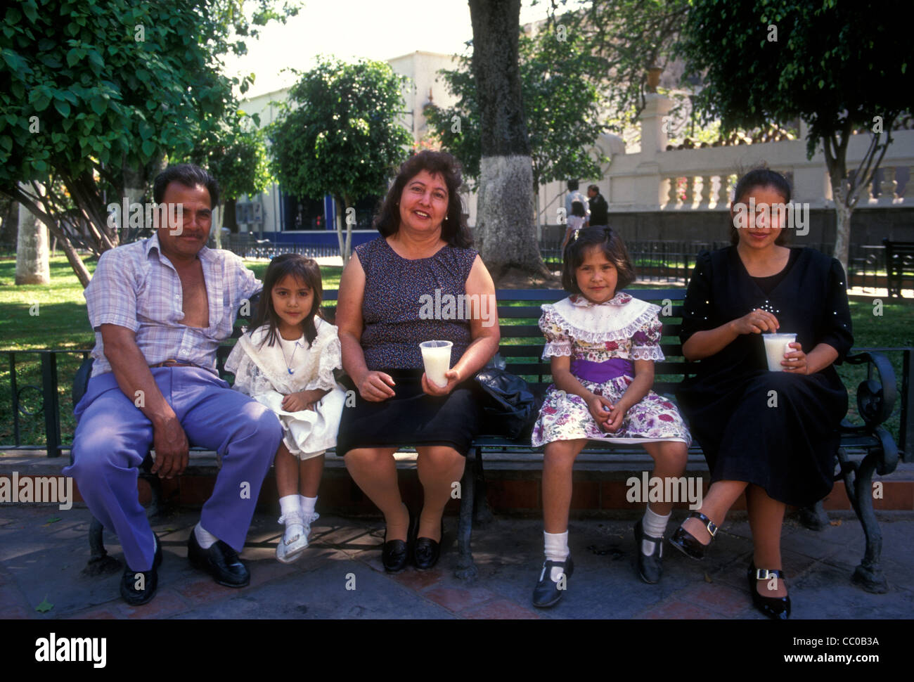 Middle class mexican family hi-res stock photography and images - Alamy