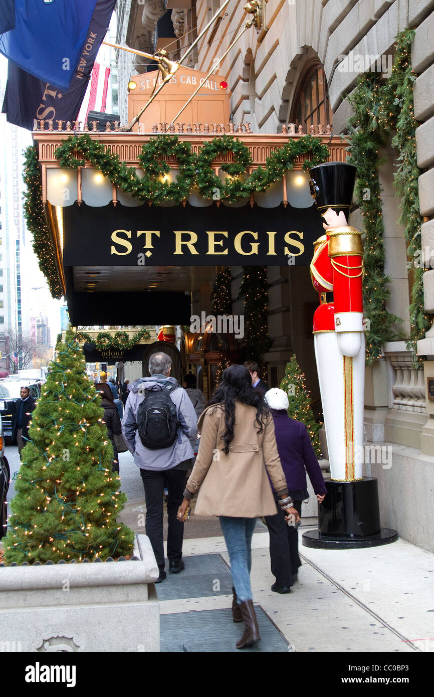 New York City St. Regis Hotel view from New York sidewalk Stock Photo ...
