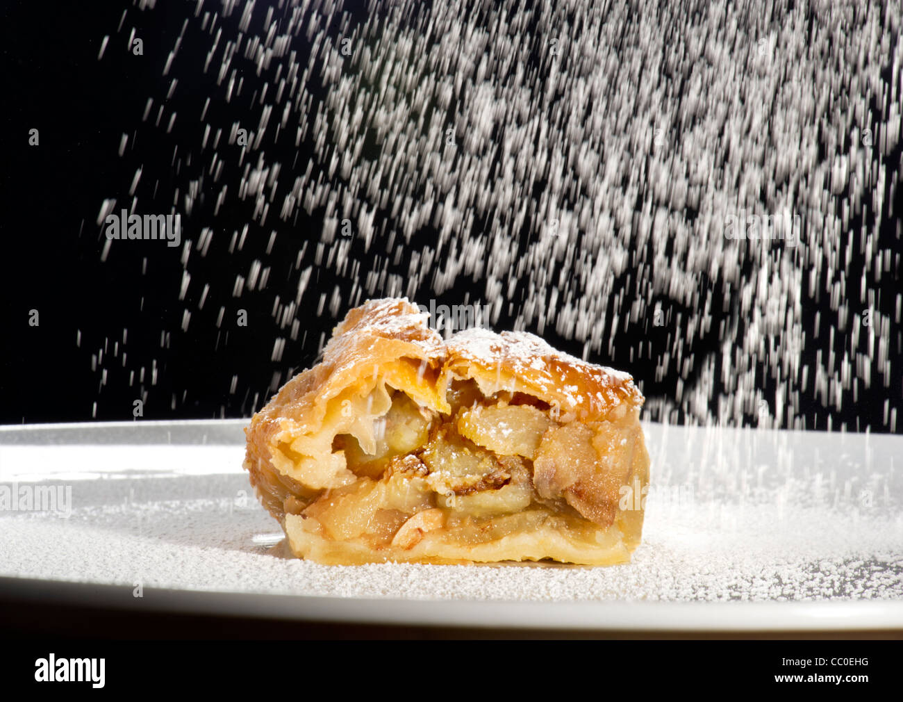 apfel strudel apfelstrudel apple strudel studio Stock Photo - Alamy