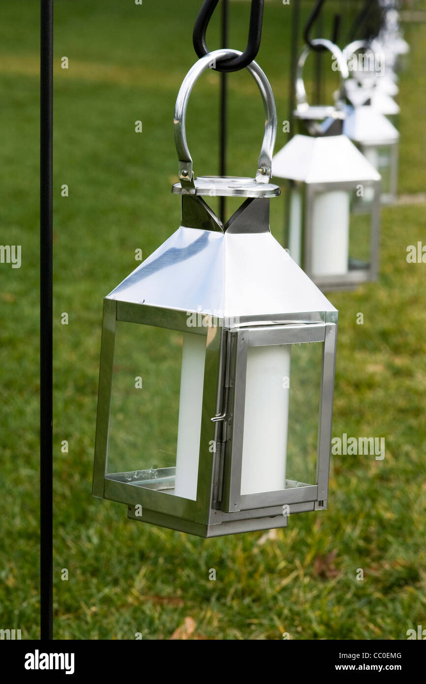 Pathway lighting hi-res stock photography and images - Alamy