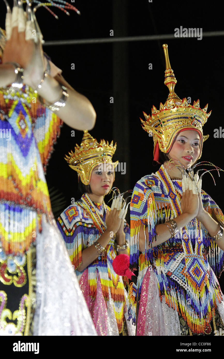 PERFORMANCE OF TRADITIONAL THAI DANCING, THAILAND, ASIA Stock Photo - Alamy