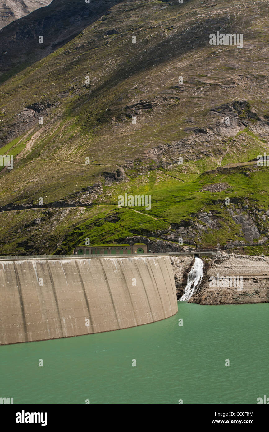 Kaprun Dam, lake and Alps in Austria Stock Photo - Alamy
