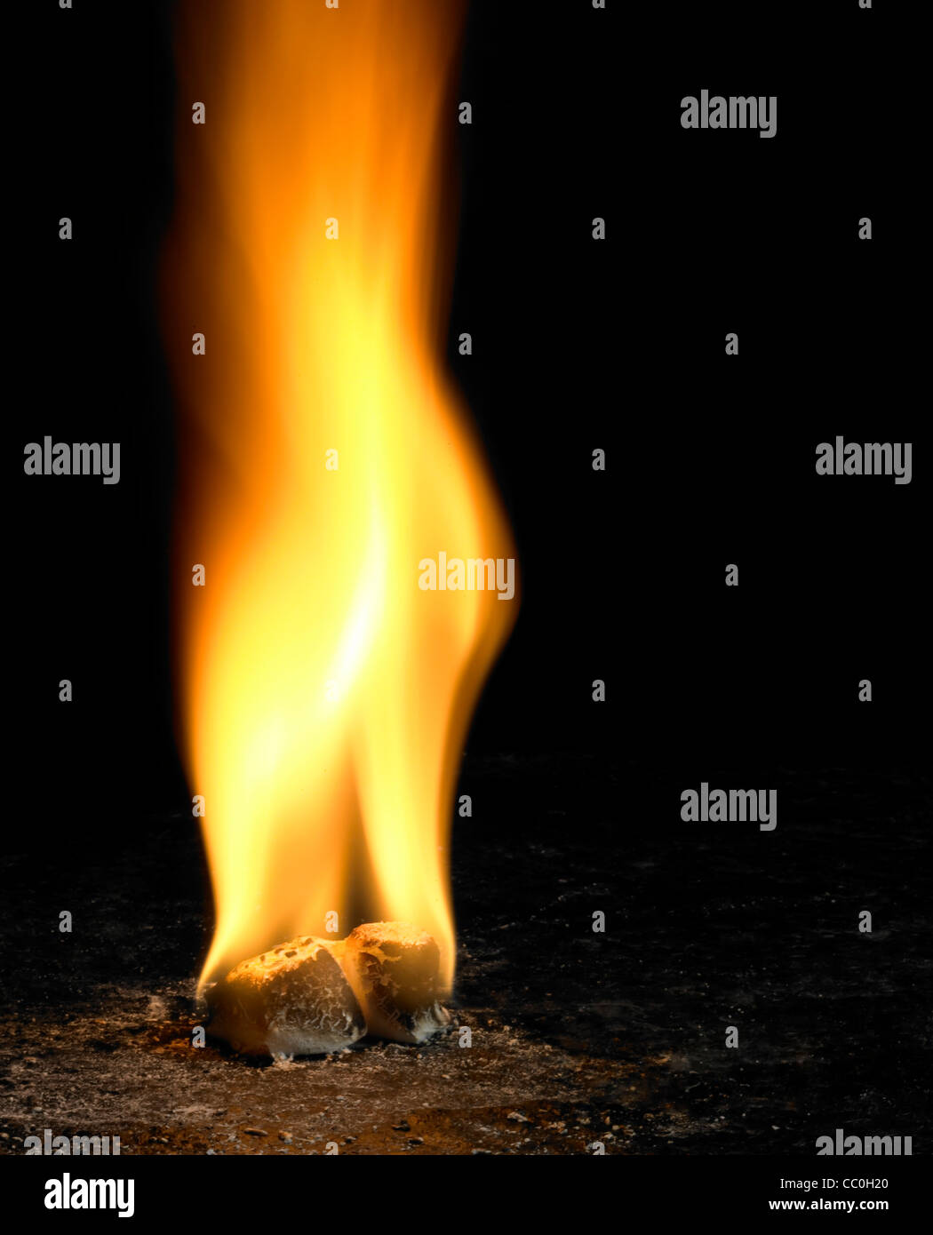 Flaring fire hi-res stock photography and images - Alamy