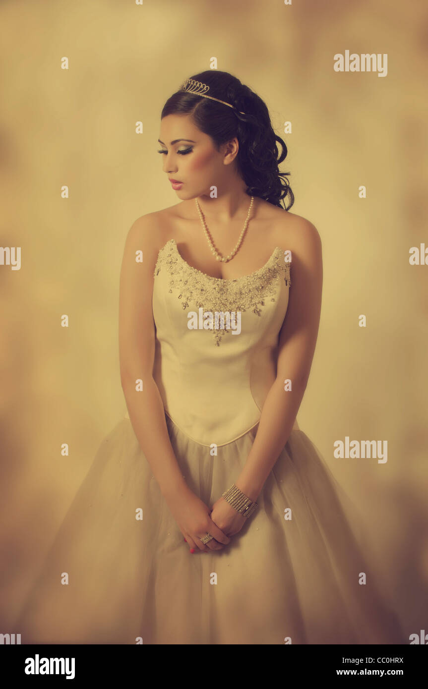 Beautiful Asian bride Stock Photo - Alamy