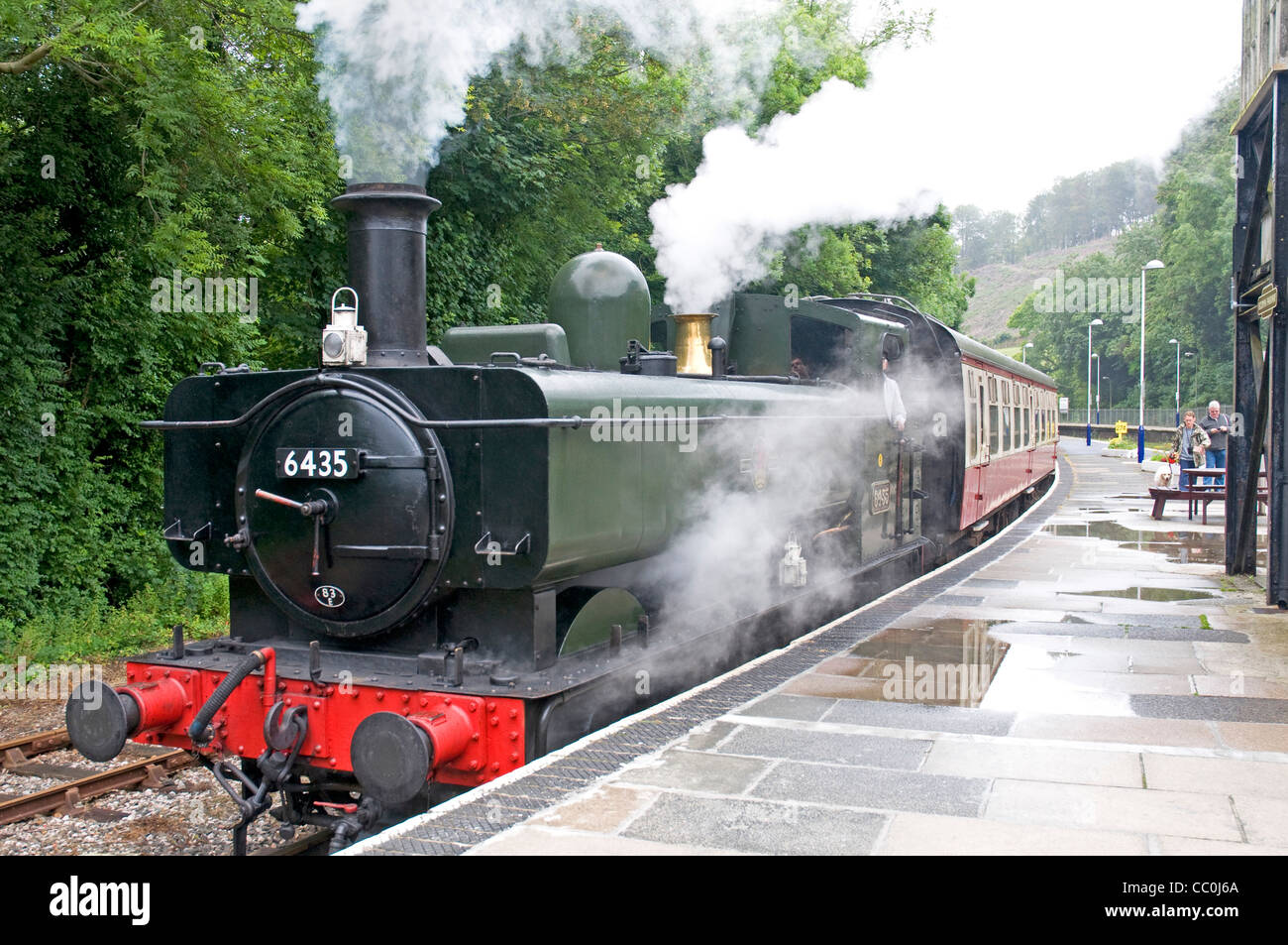 GWR 64xx Class 0-6-0PT Steam locomotive prepares to move out of Bodmin ...