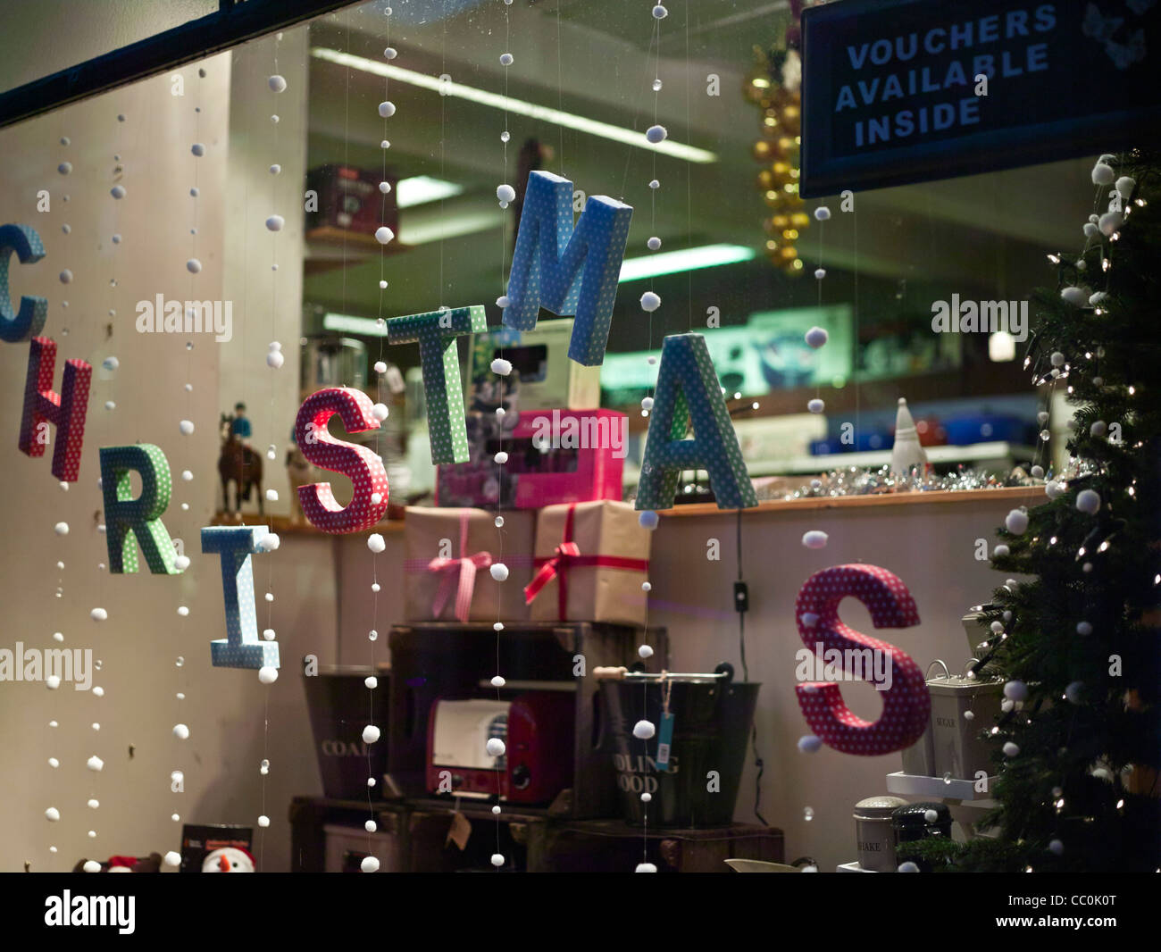 Hardware store window display hi-res stock photography and images - Alamy