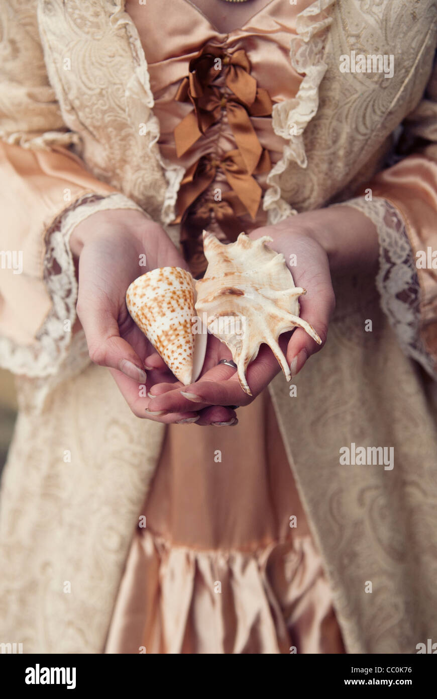 Victorian woman hi-res stock photography and images - Alamy