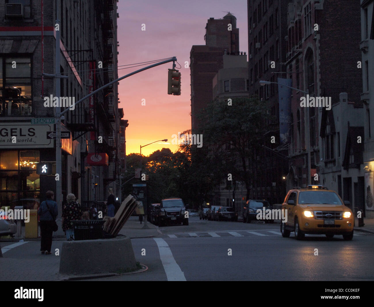 New york intersection hi-res stock photography and images - Alamy