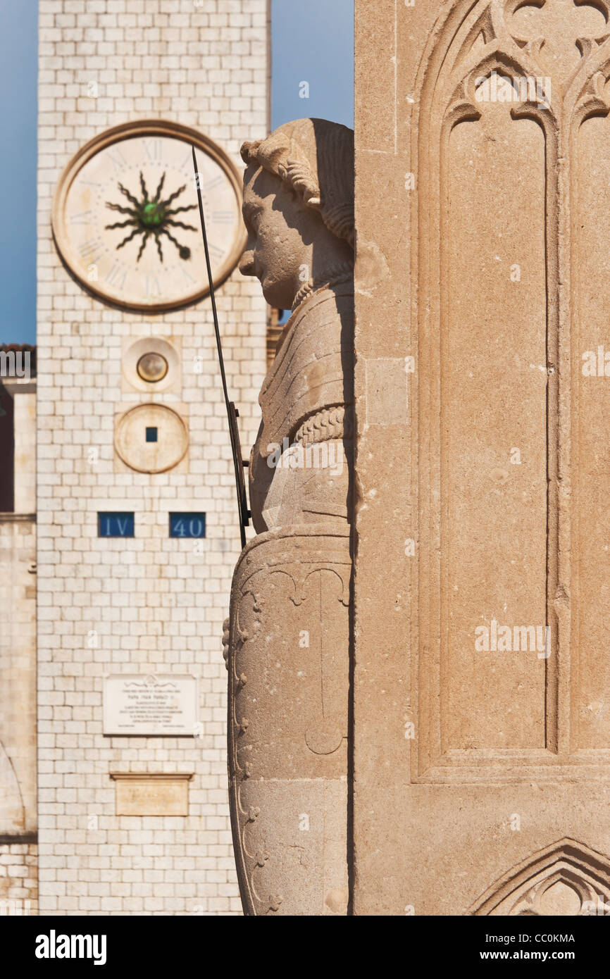 The Roland statue was erected in medieval armor. In the background ...