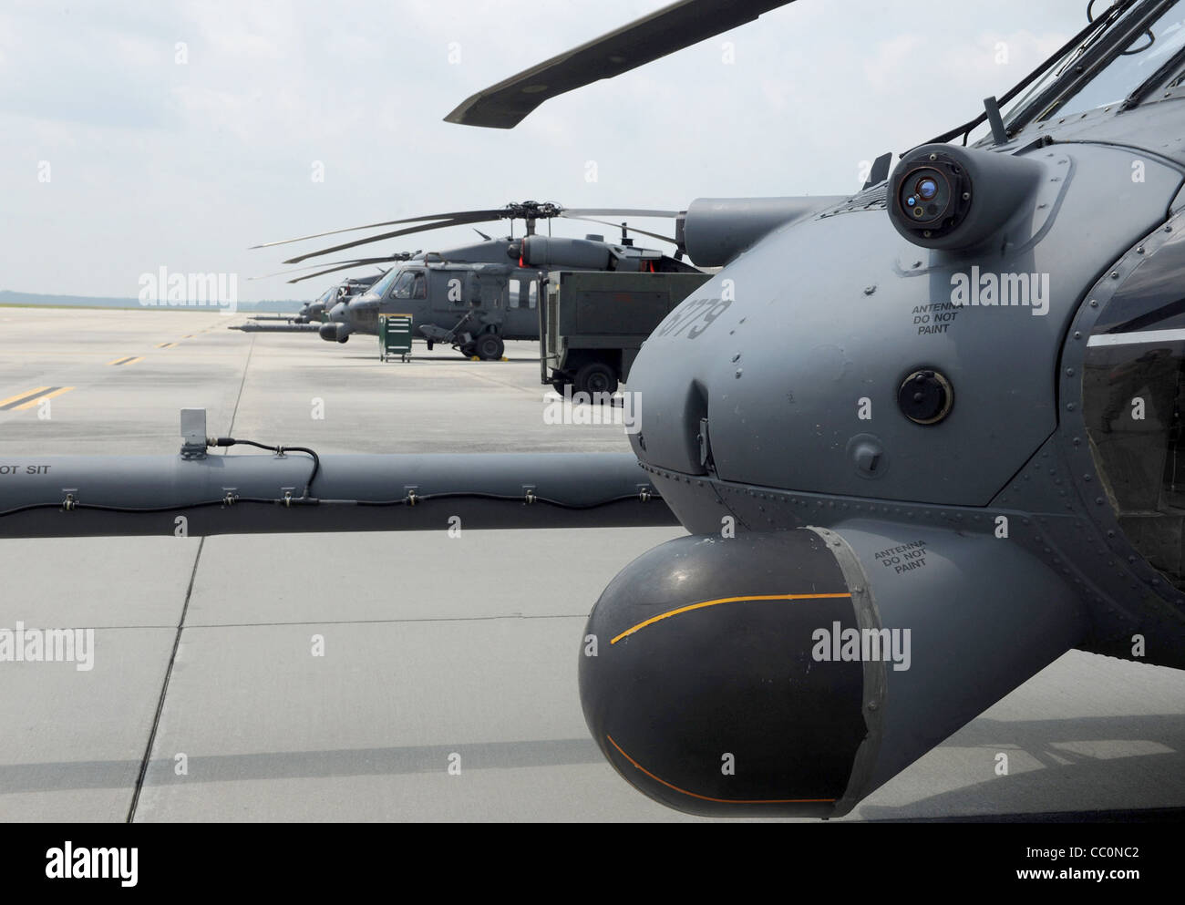 Hh 60g pave hawks hi-res stock photography and images - Alamy