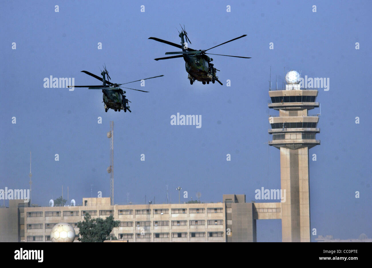 Pave hawks hi-res stock photography and images - Alamy