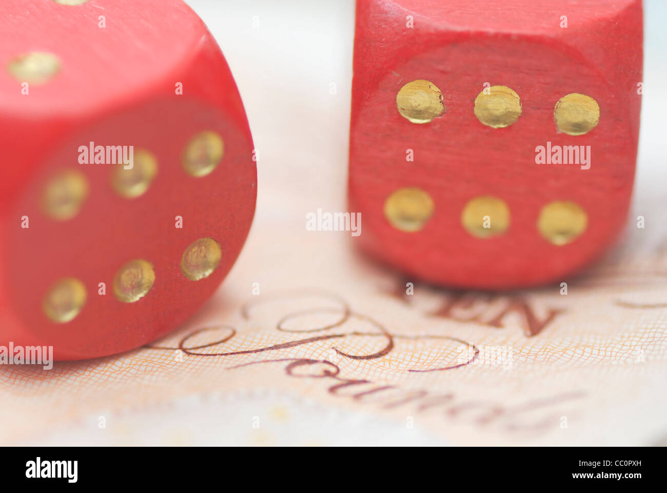 Five pound note and ten hi-res stock photography and images - Alamy