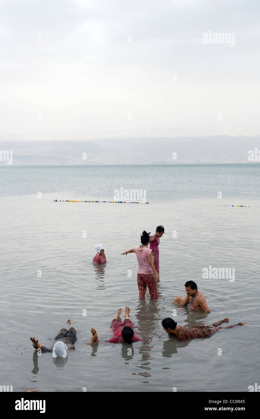 Dead sea israel people floating hi-res stock photography and images - Alamy