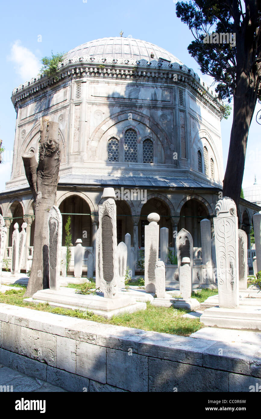 The Mosque of Süleyman the Magnificient, Istanbul, Turkey Stock Photo ...