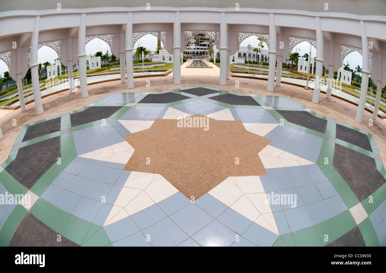 Crystal mosque islamic architecture hi-res stock photography and images ...