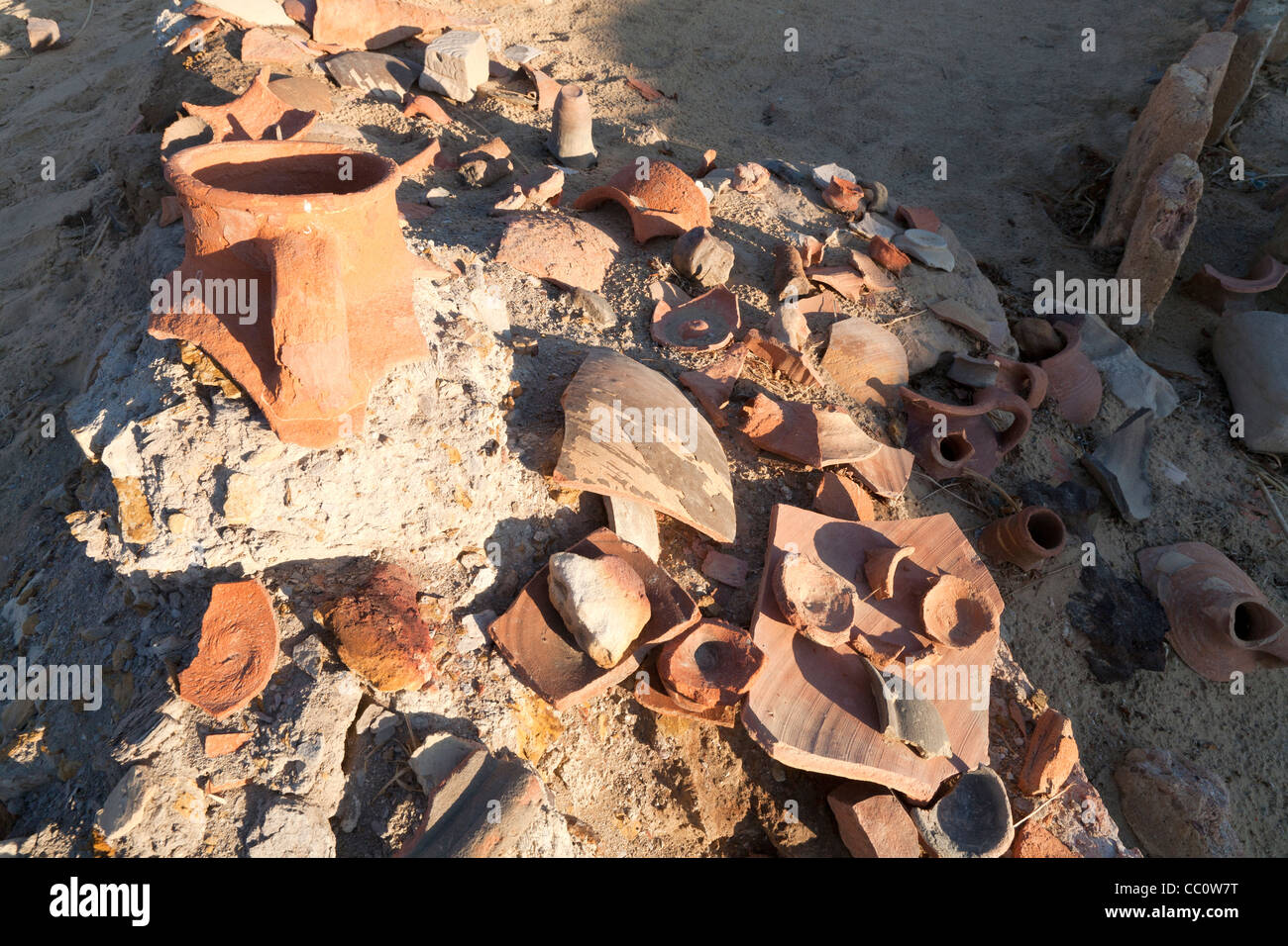 Broken pottery hi-res stock photography and images - Alamy