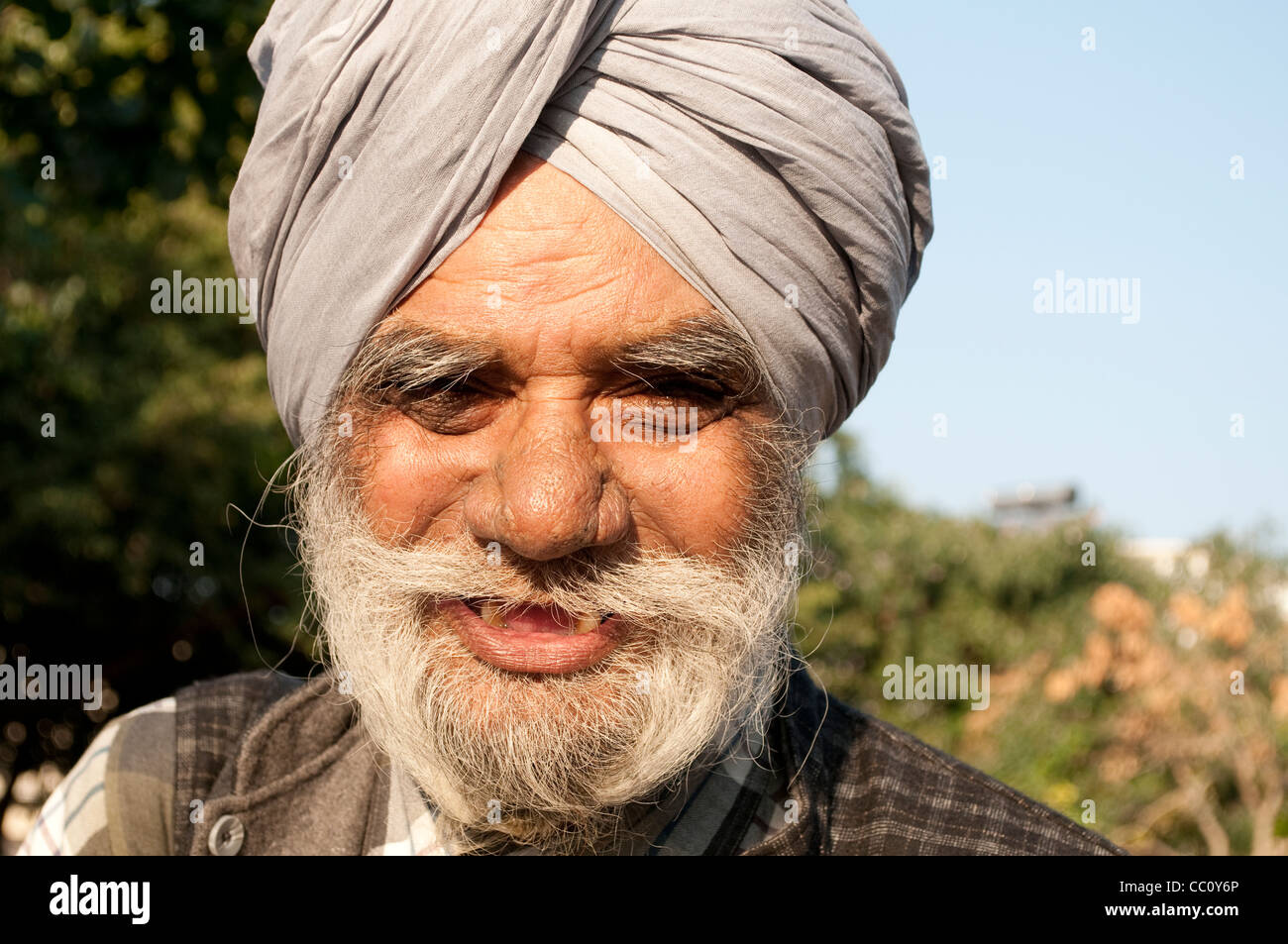 Old Sikh Man High Resolution Stock Photography and Images - Alamy