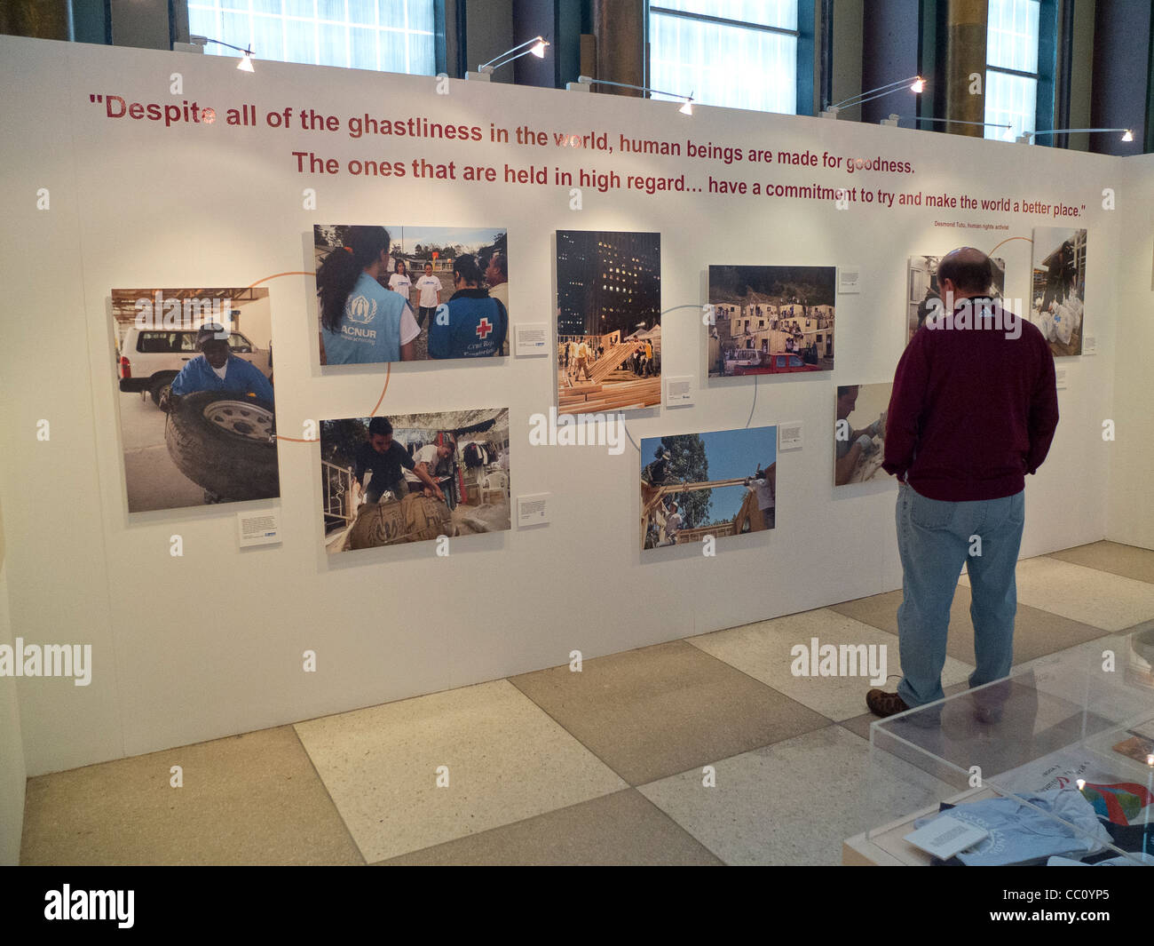 Hall interior un building headquarters hi-res stock photography and ...