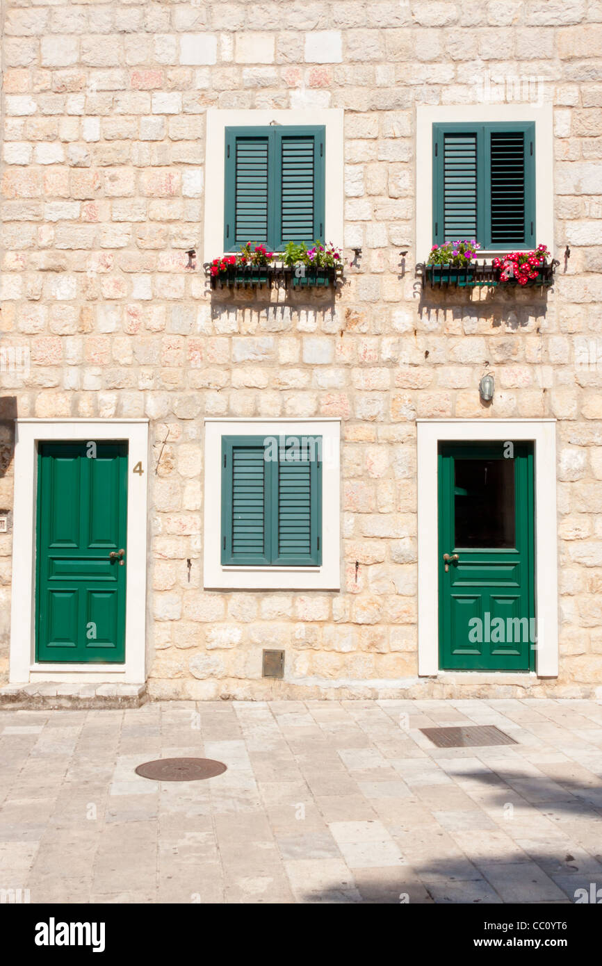 Three green doors hi-res stock photography and images - Alamy