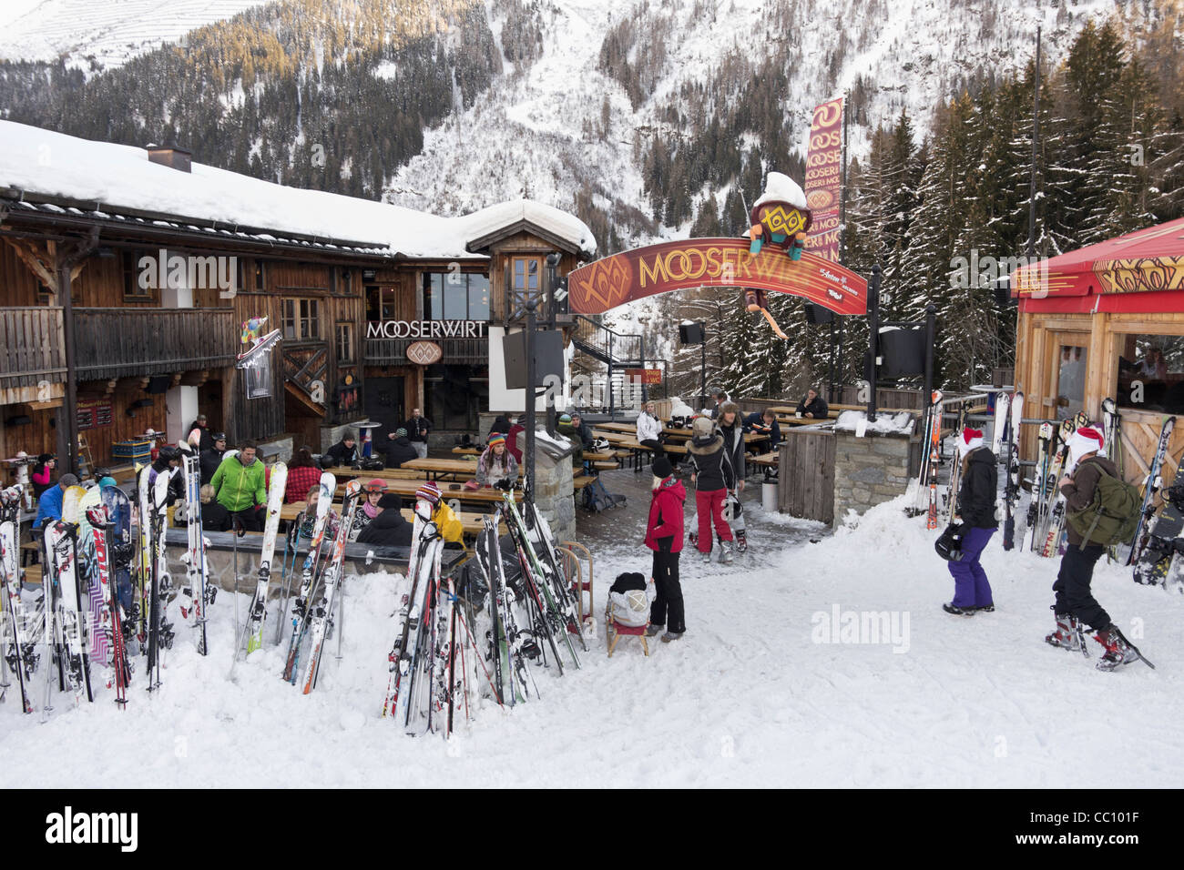 Ski Bar High Resolution Stock Photography and Images - Alamy
