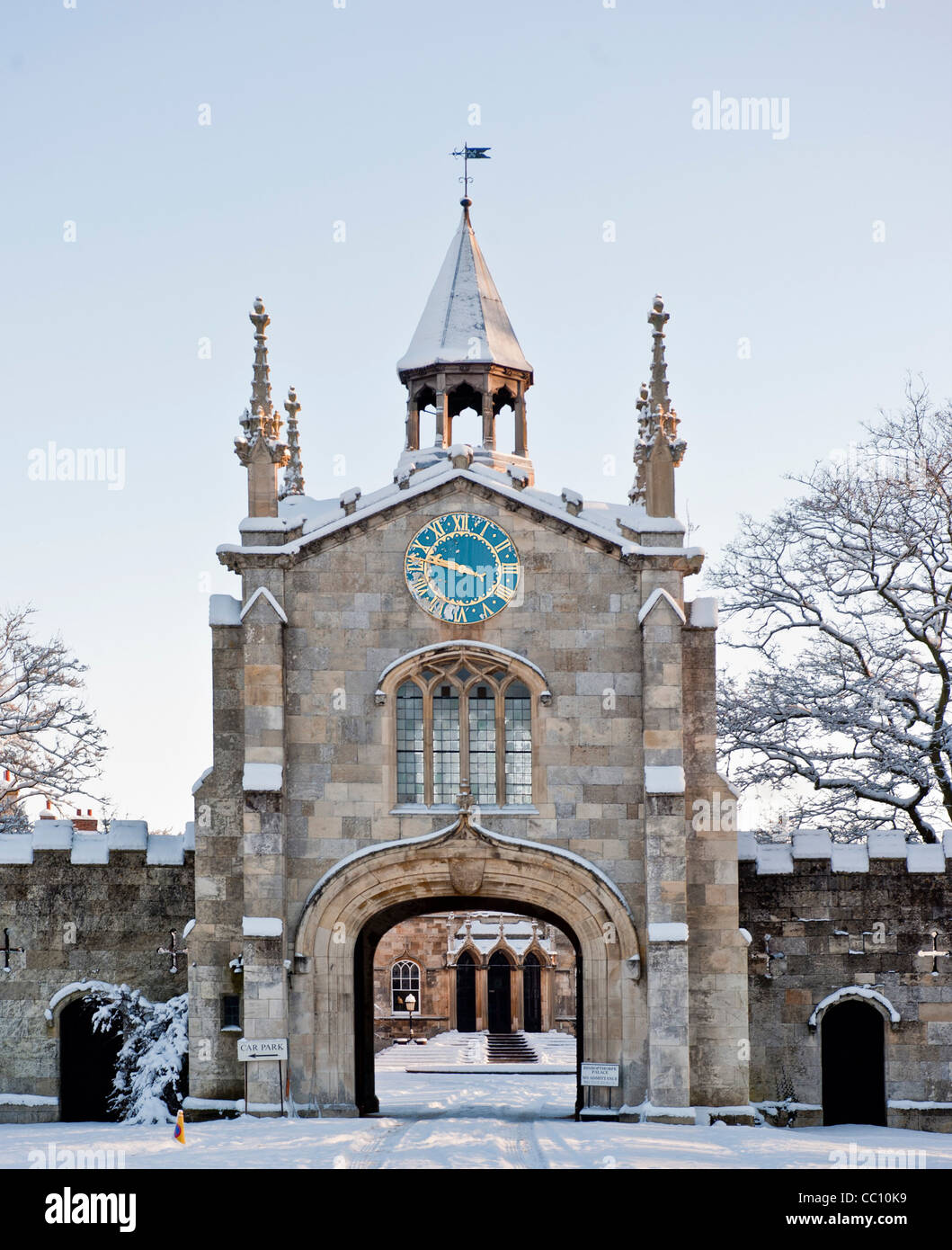 18th century gatehouse hi-res stock photography and images - Alamy