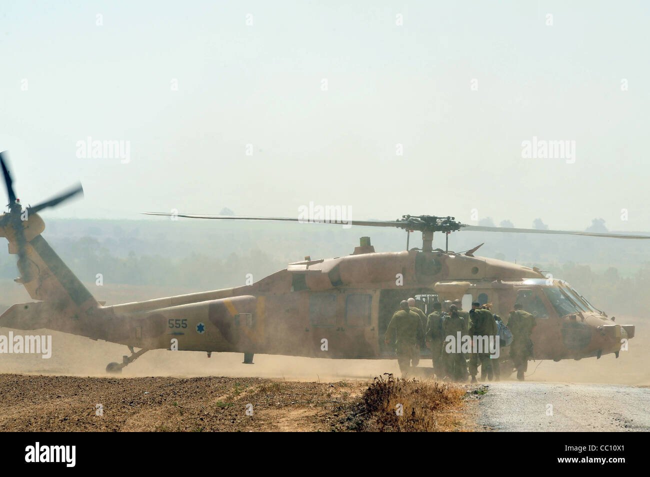 Sikorsky Uh 60 Blackhawk Helicopter High Resolution Stock Photography ...