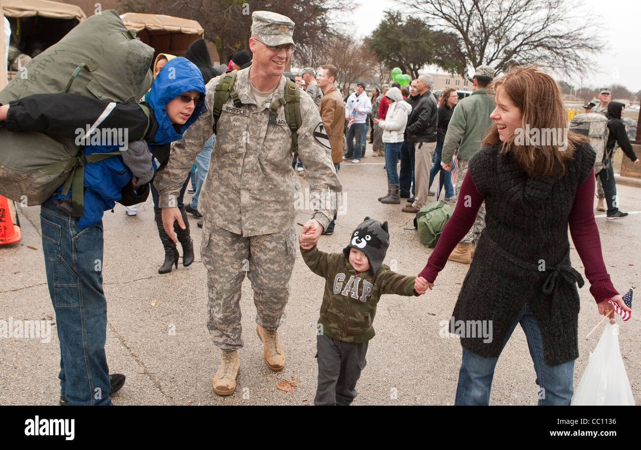 Soldiers Coming Home From War