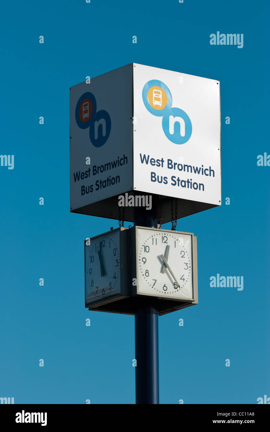 Bus station sign hi-res stock photography and images - Alamy
