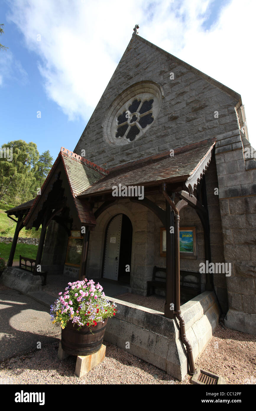Village of Crathie, Scotland. Picturesque view of Crathie Kirk Stock ...