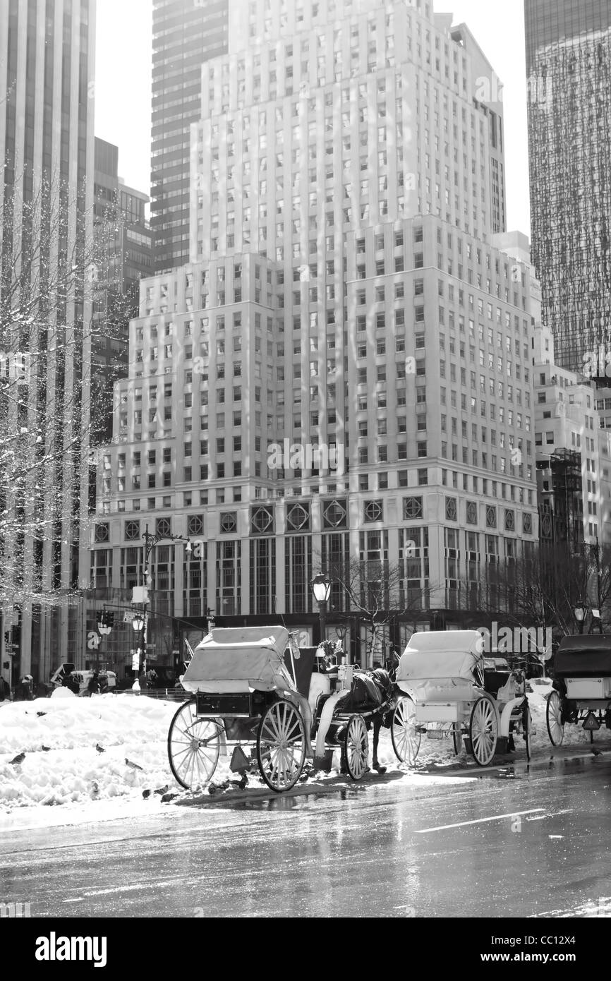 Snowfall manhattan hi-res stock photography and images - Alamy