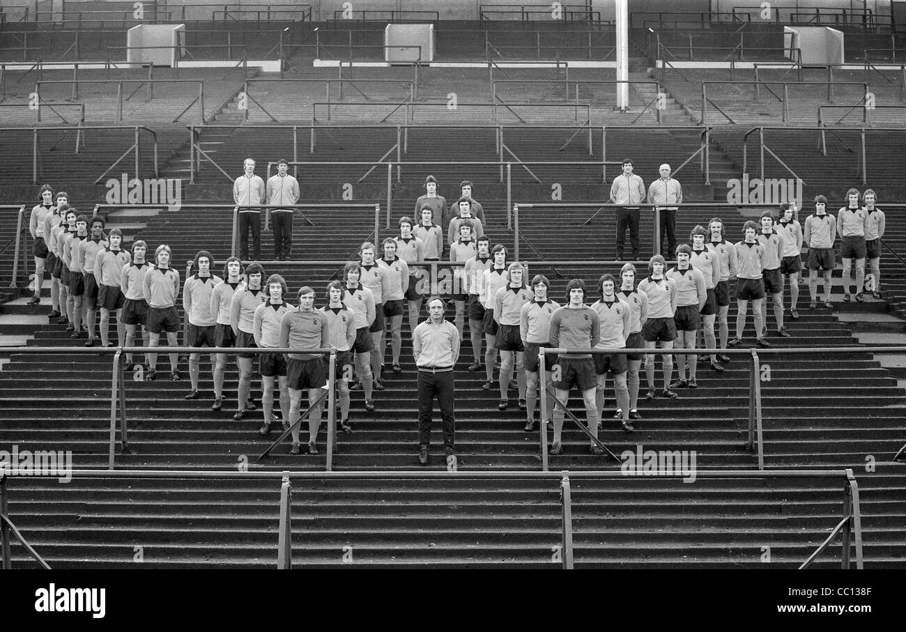 The 1974 Wolverhampton Wanderers football team standing in W formation ...