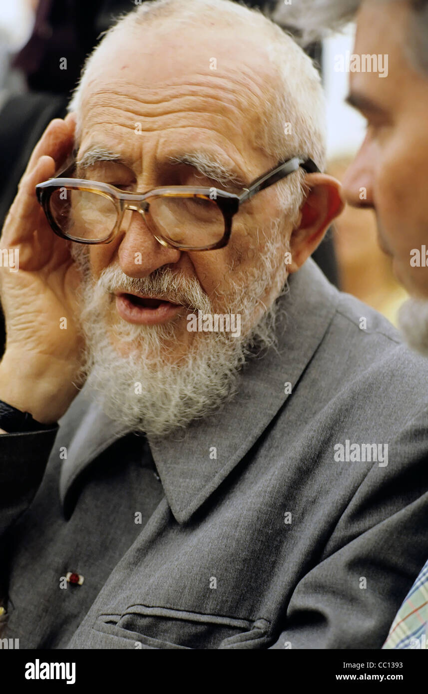 Abbe pierre hi-res stock photography and images - Alamy