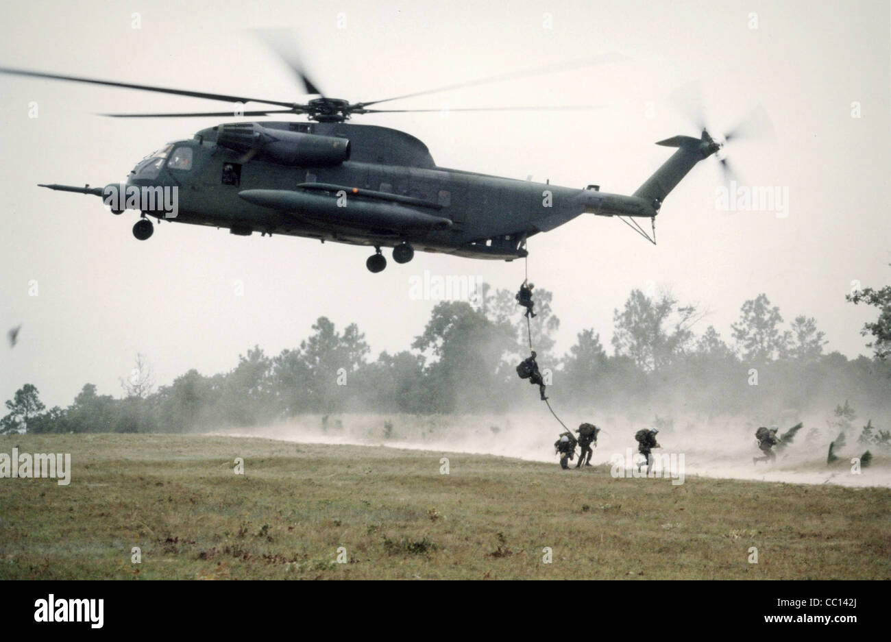 Mh 53 pave low helicopter hi-res stock photography and images - Alamy