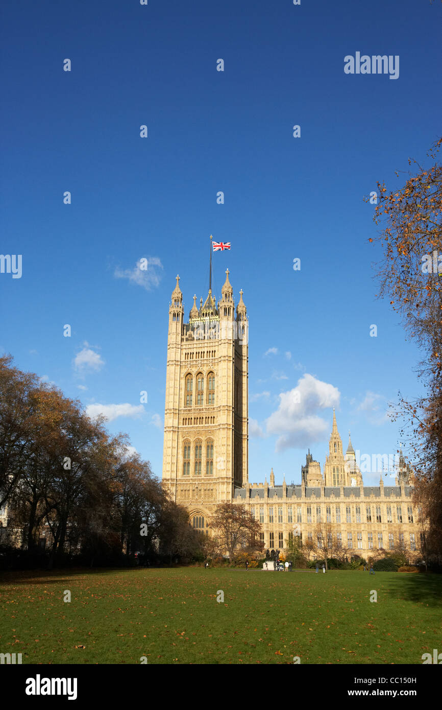 victoria tower gardens at the palace of westminster houses of parliament buildings London ...