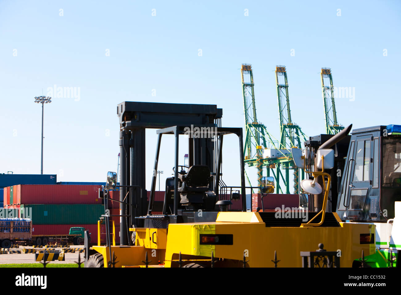 China trucks modern hi-res stock photography and images - Alamy