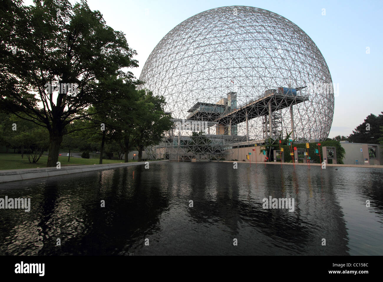 Fuller biosphere hi-res stock photography and images - Alamy