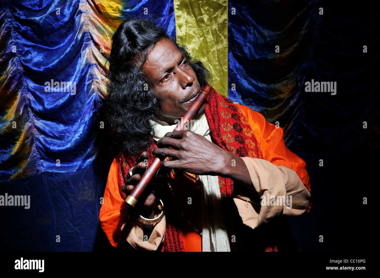 Bauls (Bengali mystics) at an annual Baul gathering in Kenduli, India ...