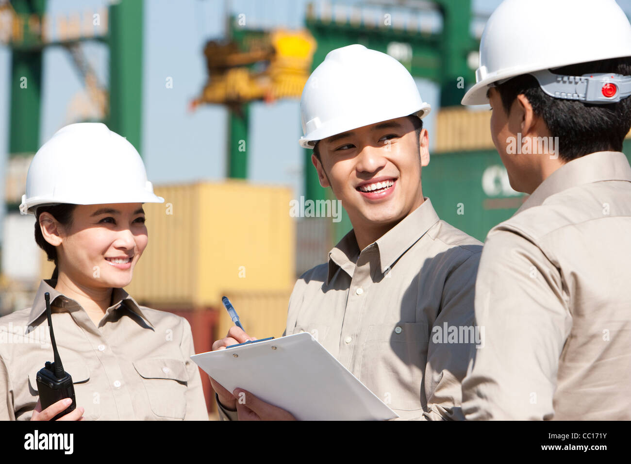 shipping industry workers at work Stock Photo - Alamy