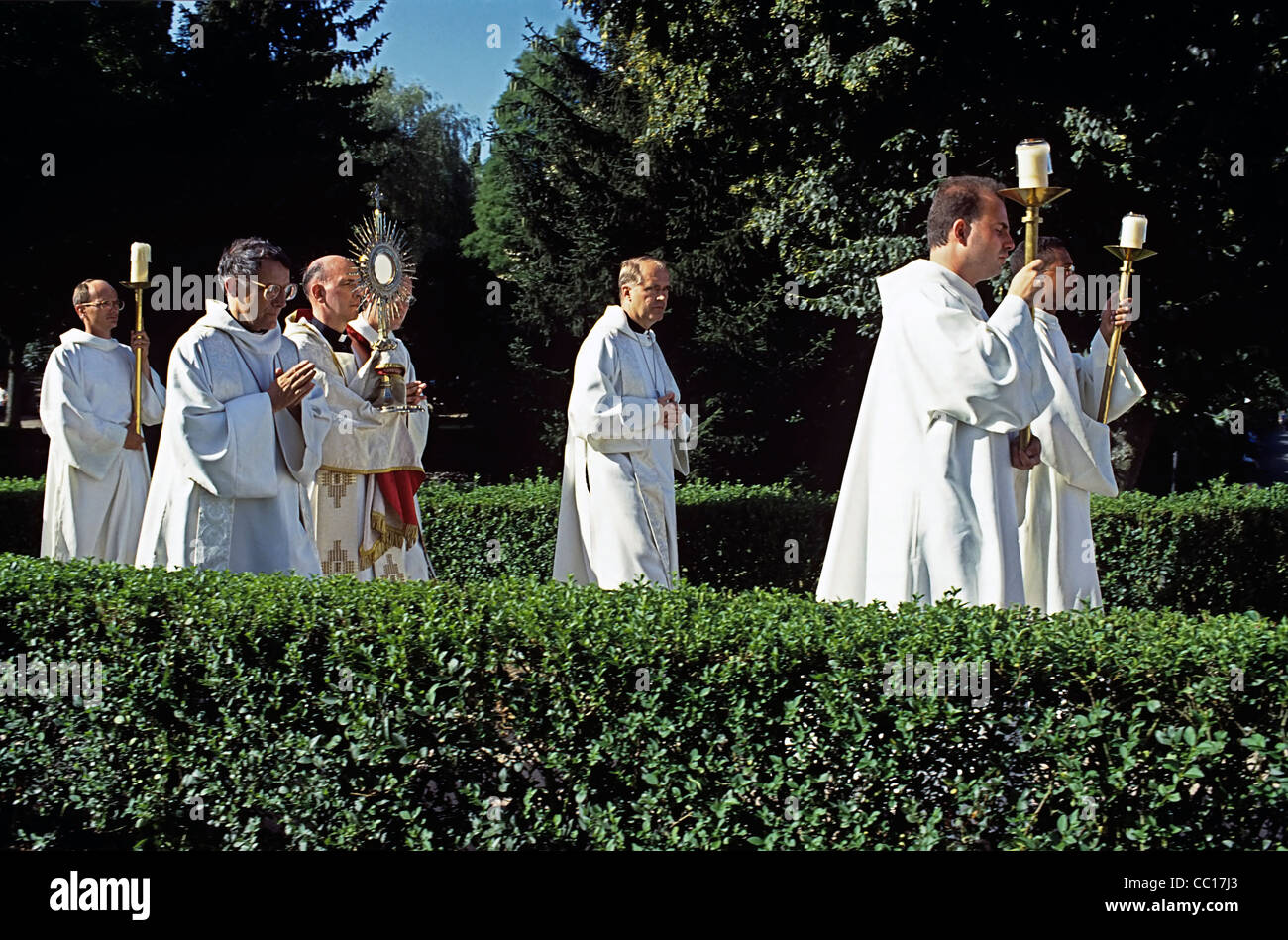 Monstrance procession hi-res stock photography and images - Alamy