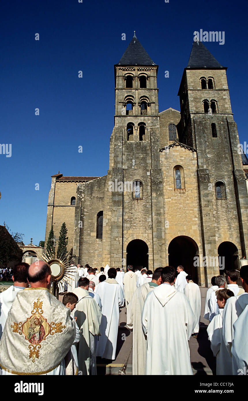 Eucharistic procession hi-res stock photography and images - Alamy