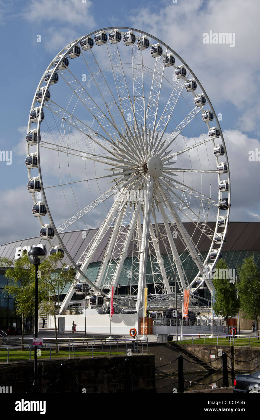 Big wheel near the Albert Dock in Liverpool, England Stock Photo - Alamy