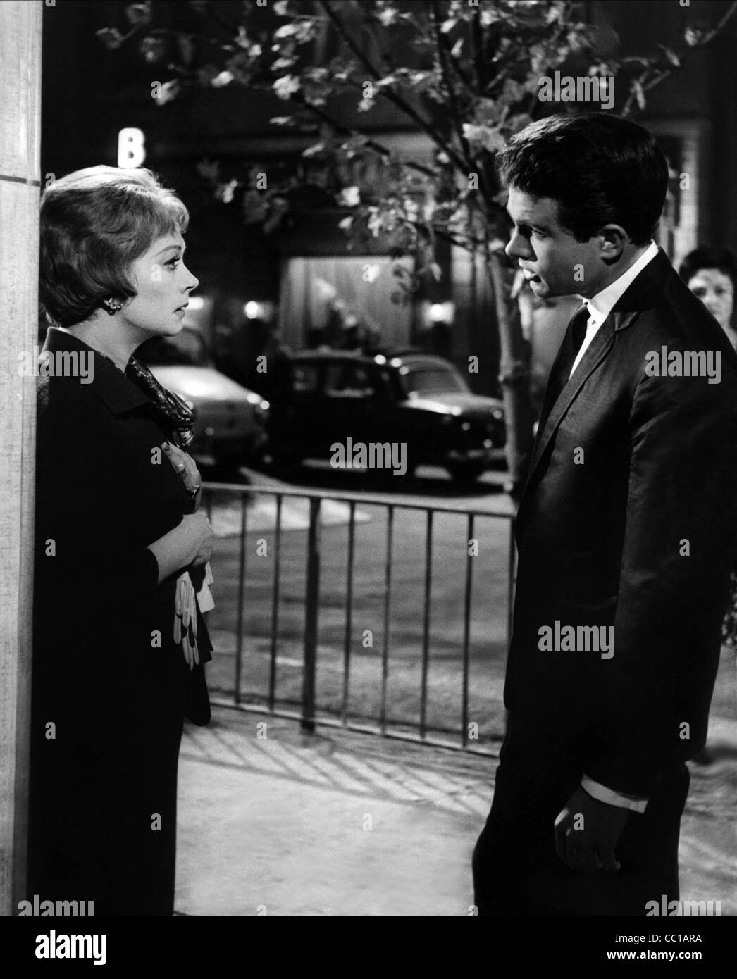 Vivien Leigh Warren Beatty Black and White Stock Photos & Images - Alamy