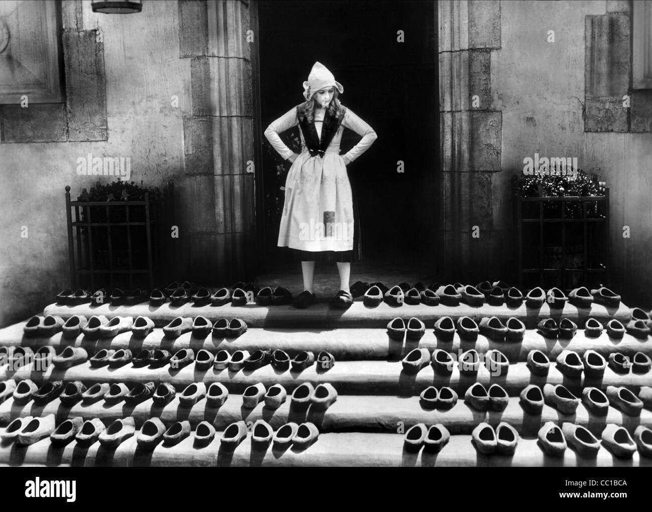 MARION DAVIES THE RED MILL (1927 Stock Photo - Alamy