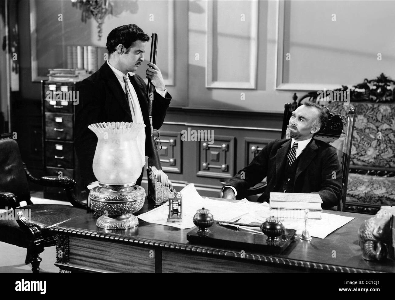 MARLON BRANDO, HAROLD GORDON, VIVA ZAPATA!, 1952 Stock Photo - Alamy