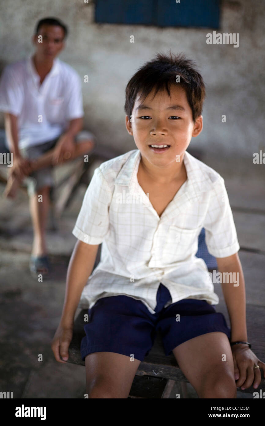 Vietnam boy hi-res stock photography and images - Alamy