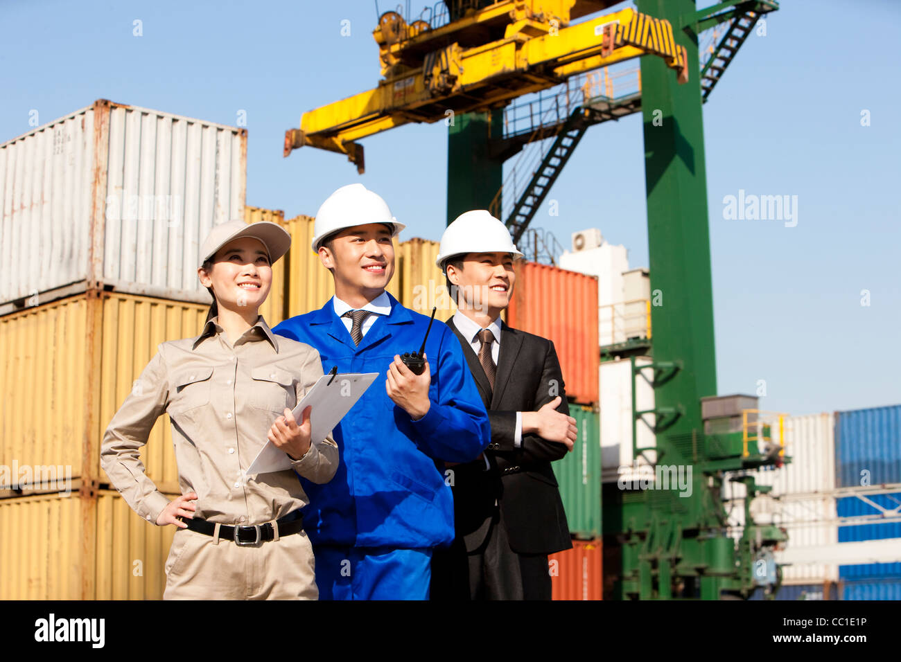 Man standing in front of a cargo container hi-res stock photography and ...