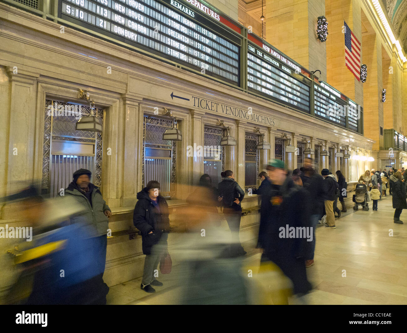 ticket line at Grand Central Station in Manhattan NYC Stock Photo - Alamy