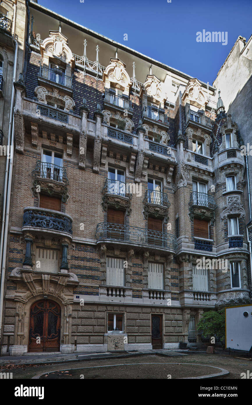 Rapp Paris High Resolution Stock Photography and Images - Alamy