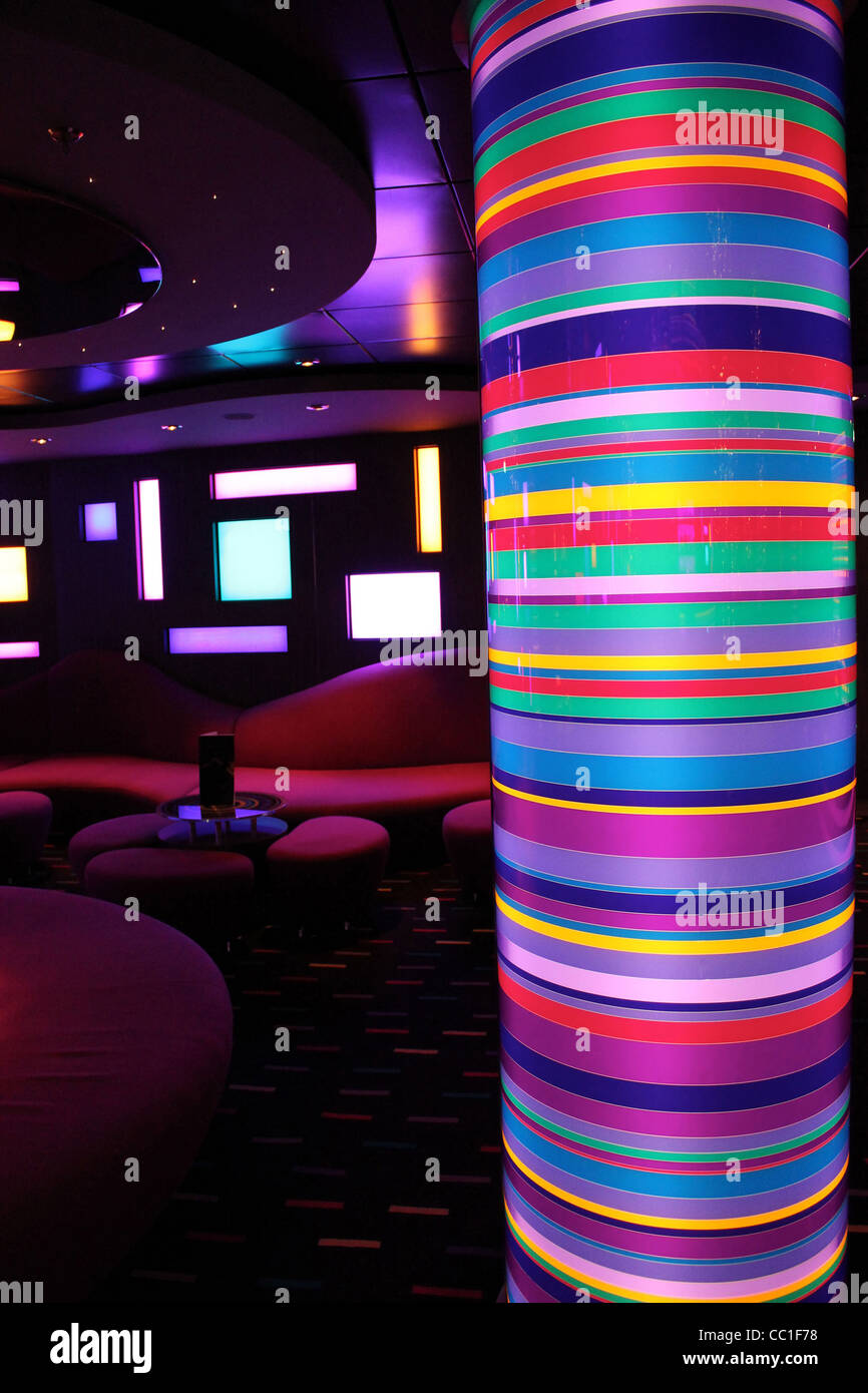 Msc splendida bar hi-res stock photography and images - Alamy