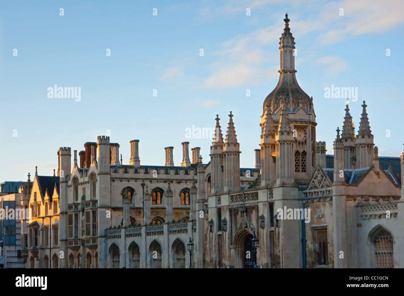 Kings college cambridge entrance gate hi-res stock photography and ...